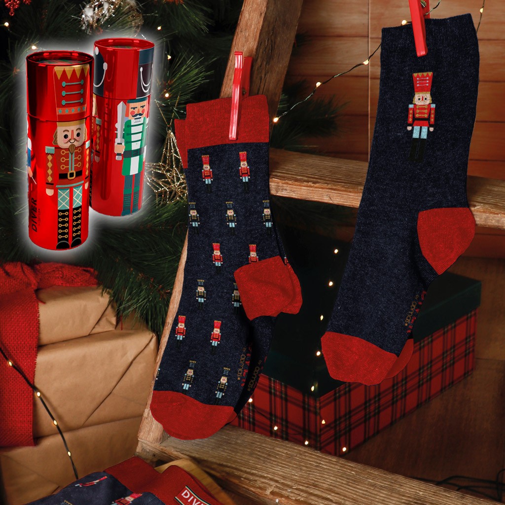 Calcetín cascanueces en lata de regalo pack x2 Admas