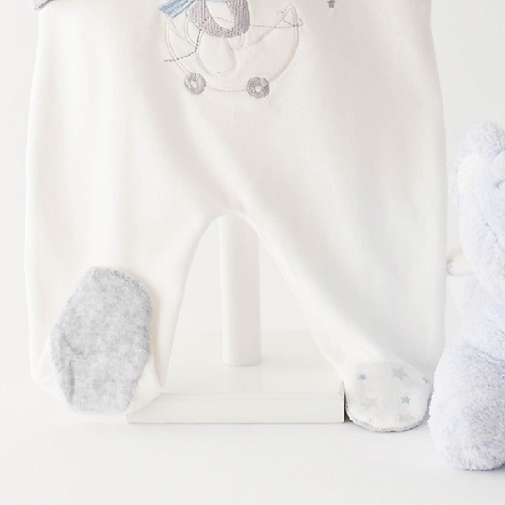 Pelele bebé tejido velur osito con estrellas Kinanit